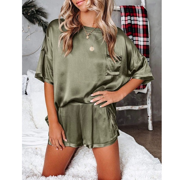 Intimates & Sleepwear | New Satin Twopiece Lounge Set | Poshmark
